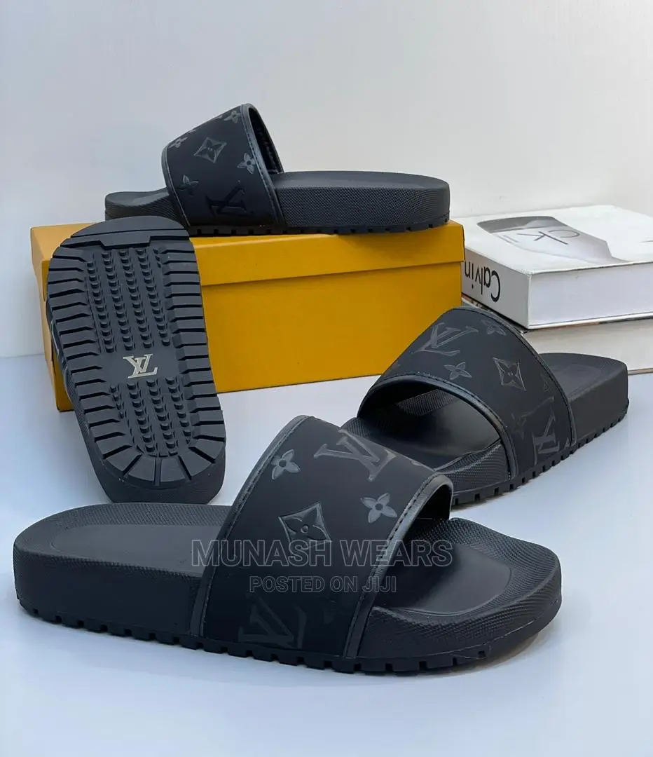 Louis Vuitton Slide in Lagos Island (Eko) - Shoes, Munash Wears | Jiji.ng