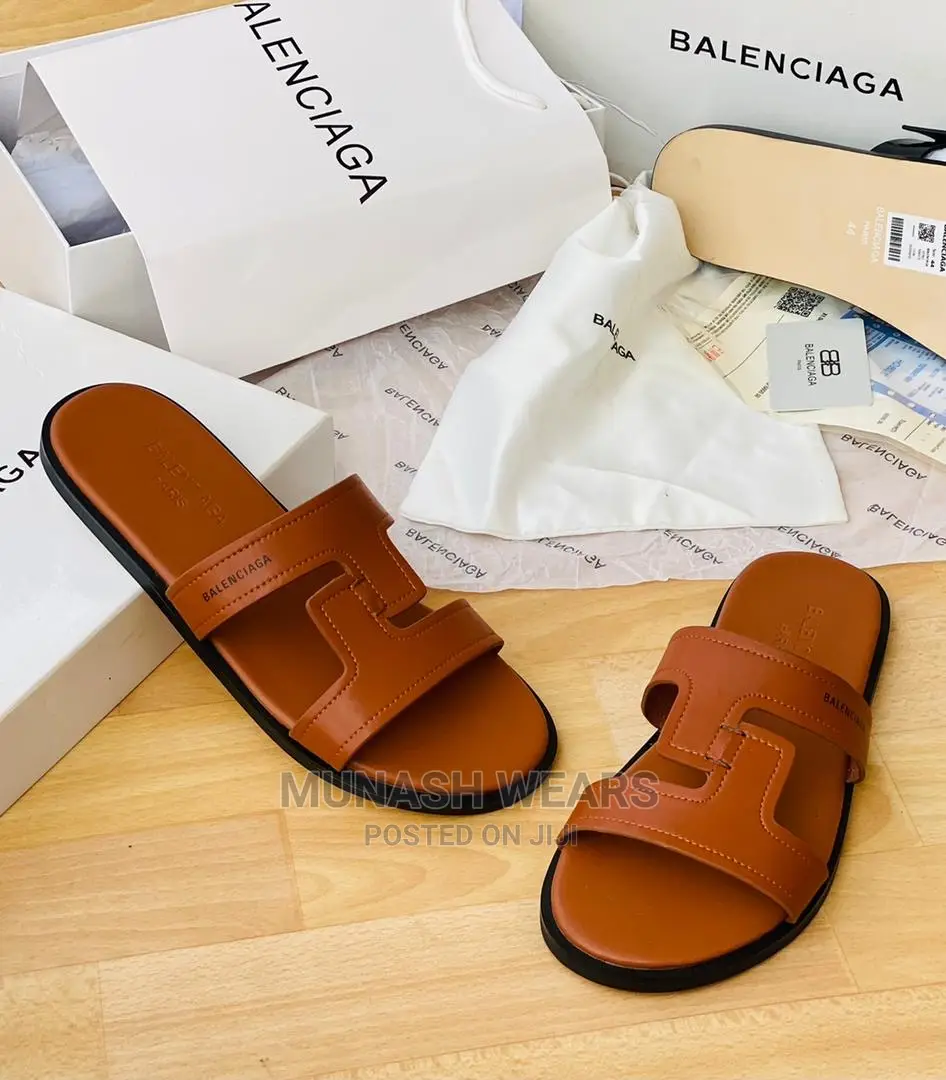 BALENCIAGA Slipers in Lagos Island (Eko) - Shoes, Munash Wears | Jiji.ng