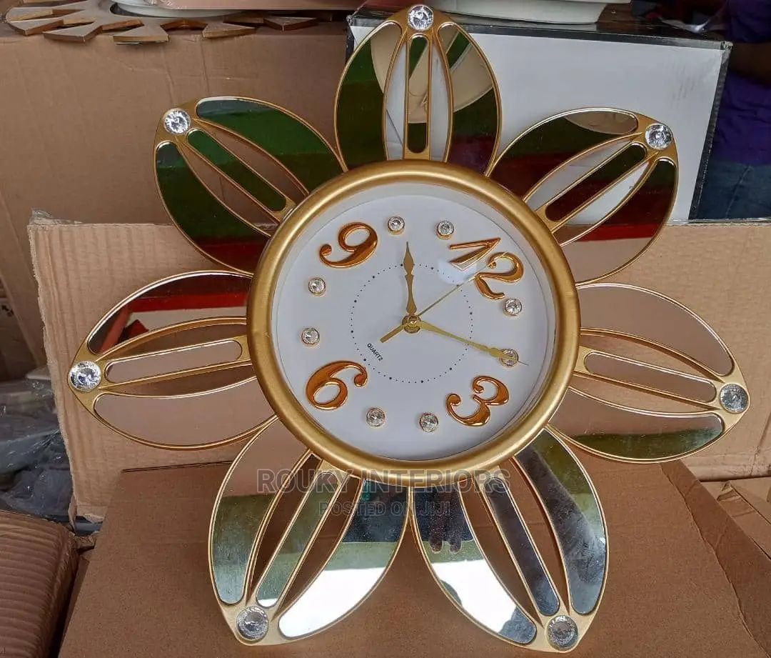 Wall Clock in Lagos Island (Eko) - Home Accessories, Bello Farouk | Jiji.ng