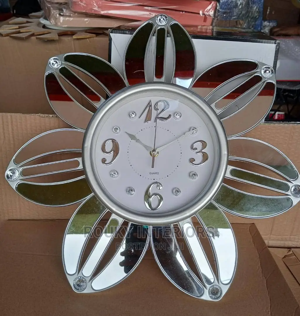 Wall Clock in Lagos Island (Eko) - Home Accessories, Bello Farouk | Jiji.ng