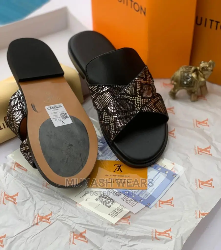 Louis Vuitton Slipers in Lagos Island (Eko) - Shoes, Munash Wears | Jiji.ng
