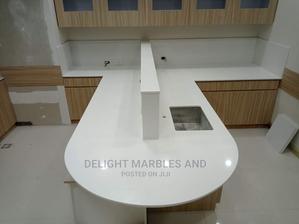 Plain White Round Kitchen Countertops in Orile - Building Materials ...