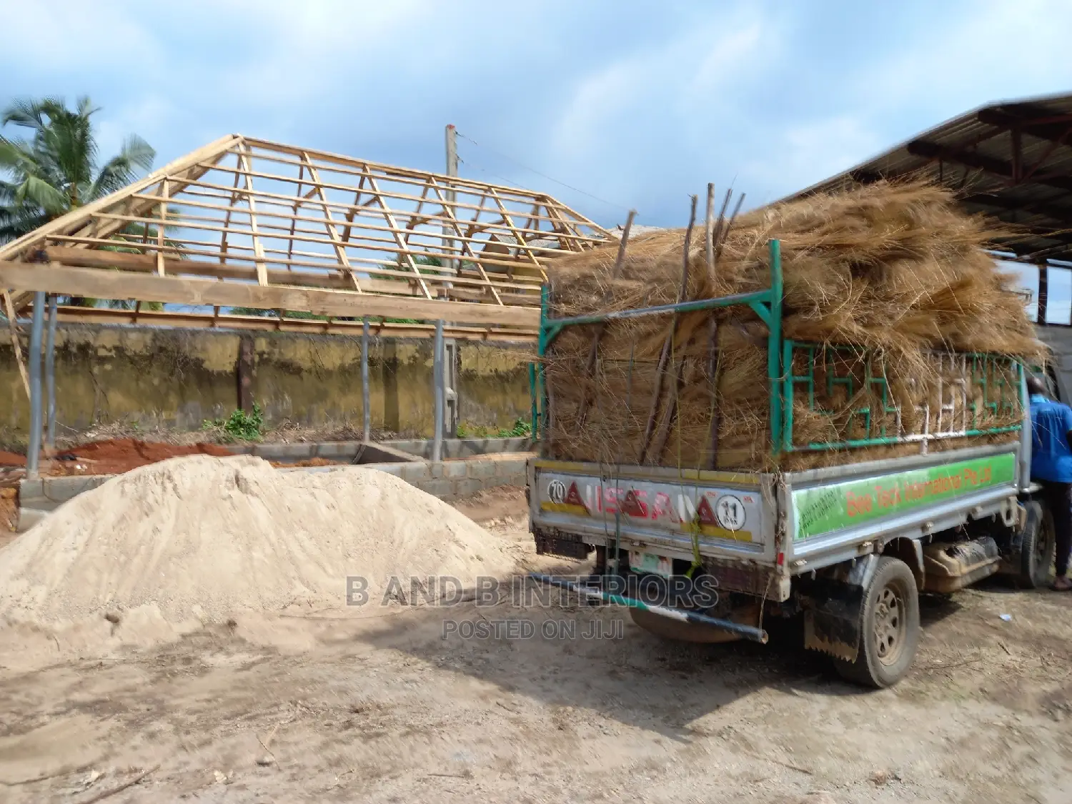 Thatch Roof or Bush Roof AND Bar Designs in Ewekoro - Home Accessories ...