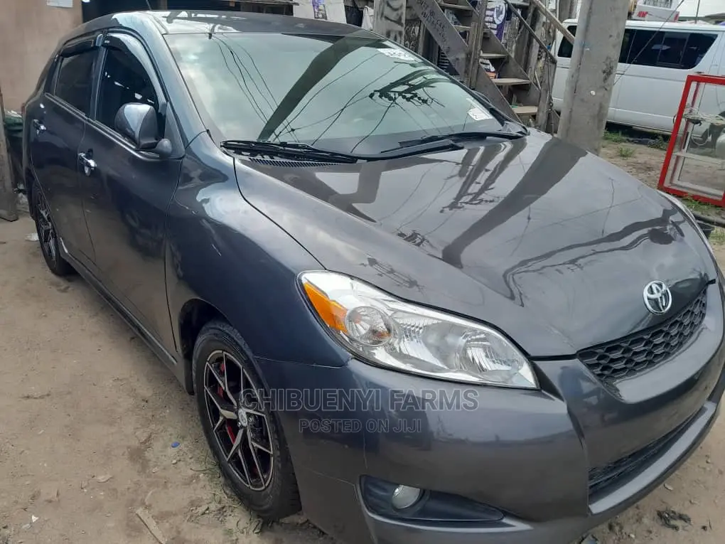 Toyota Matrix 2010 Gray in Apapa - Cars, Chibuenyi Farms Autos | Jiji.ng