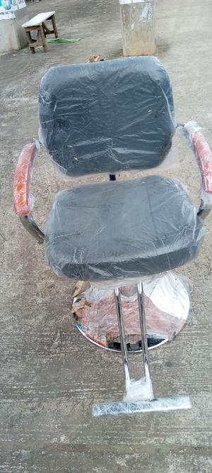 Standard Barber's Chair in Ikeja - Furniture, Chibest Furniture | Jiji.ng