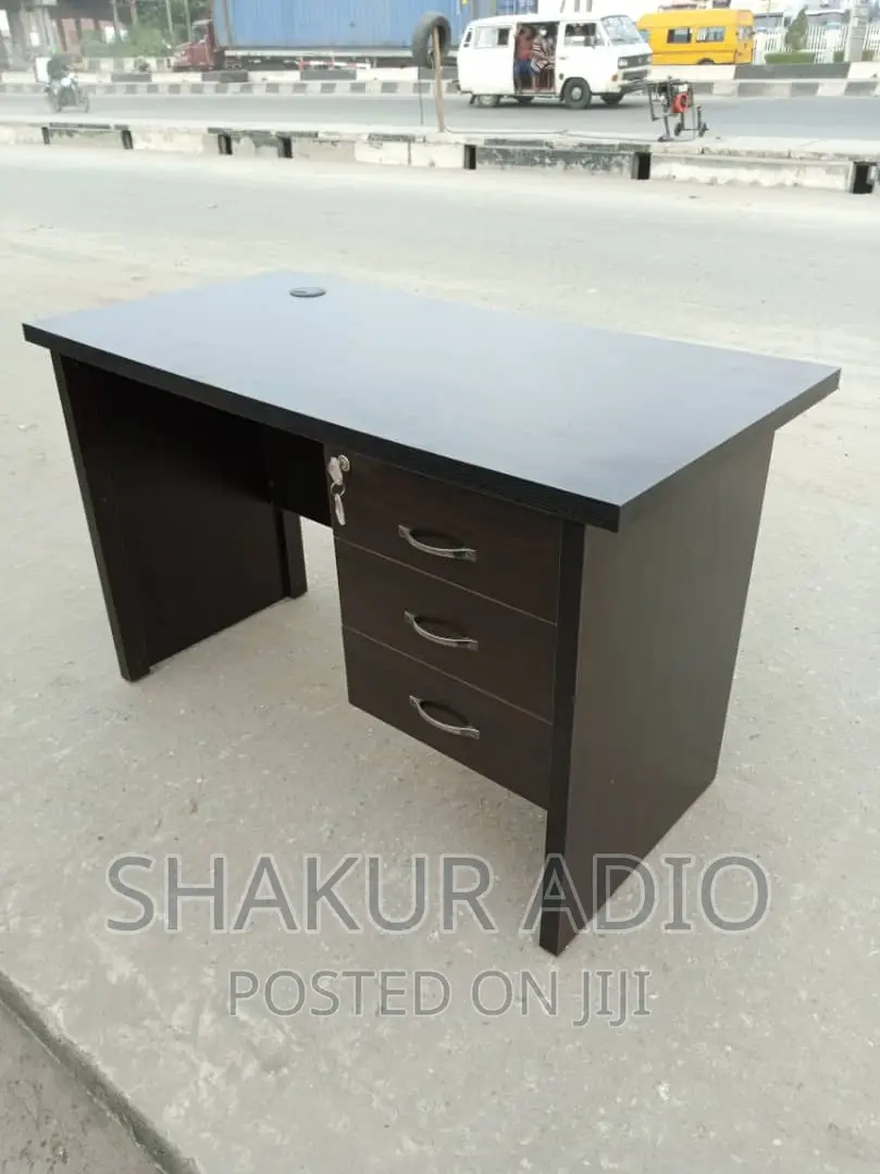 Quality Office Table in Mushin - Furniture, Shakur Adio | Jiji.ng