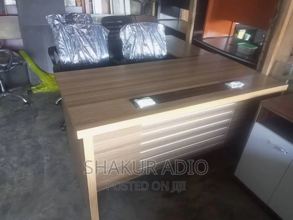 Quality Executive Office Table in Mushin - Furniture, Shakur Adio | Jiji.ng