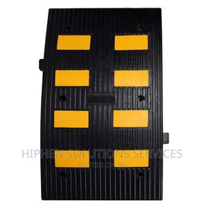 Rubber Speed Bump Extendable Slow Down Traffic Speed Reducer in Eleme ...