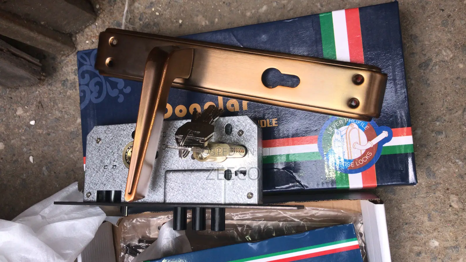 Original Door Handle Key for sale - zeeco Price: ₦ 17,000 on Jiji.ng ...