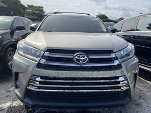 Toyota Highlander 2016 Gold in Apapa - Cars, Calix Motors Calix Motors ...