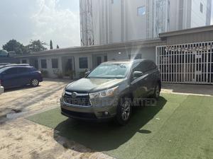 Toyota Highlander XLE 4dr SUV AWD (3.5L 6cyl 6A) 2015 Green in Ikeja ...