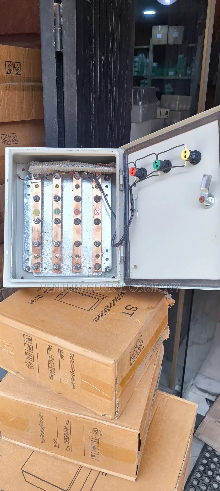 200A Busbar in Ojo - Electrical Equipment, Ventum Obi | Jiji.ng