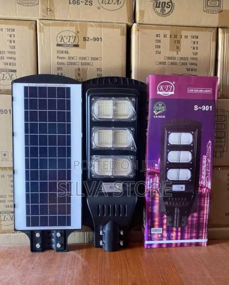 200 Watts Solar Street Light. in Ojo - Solar Energy, Chinonso Eze | Jiji.ng