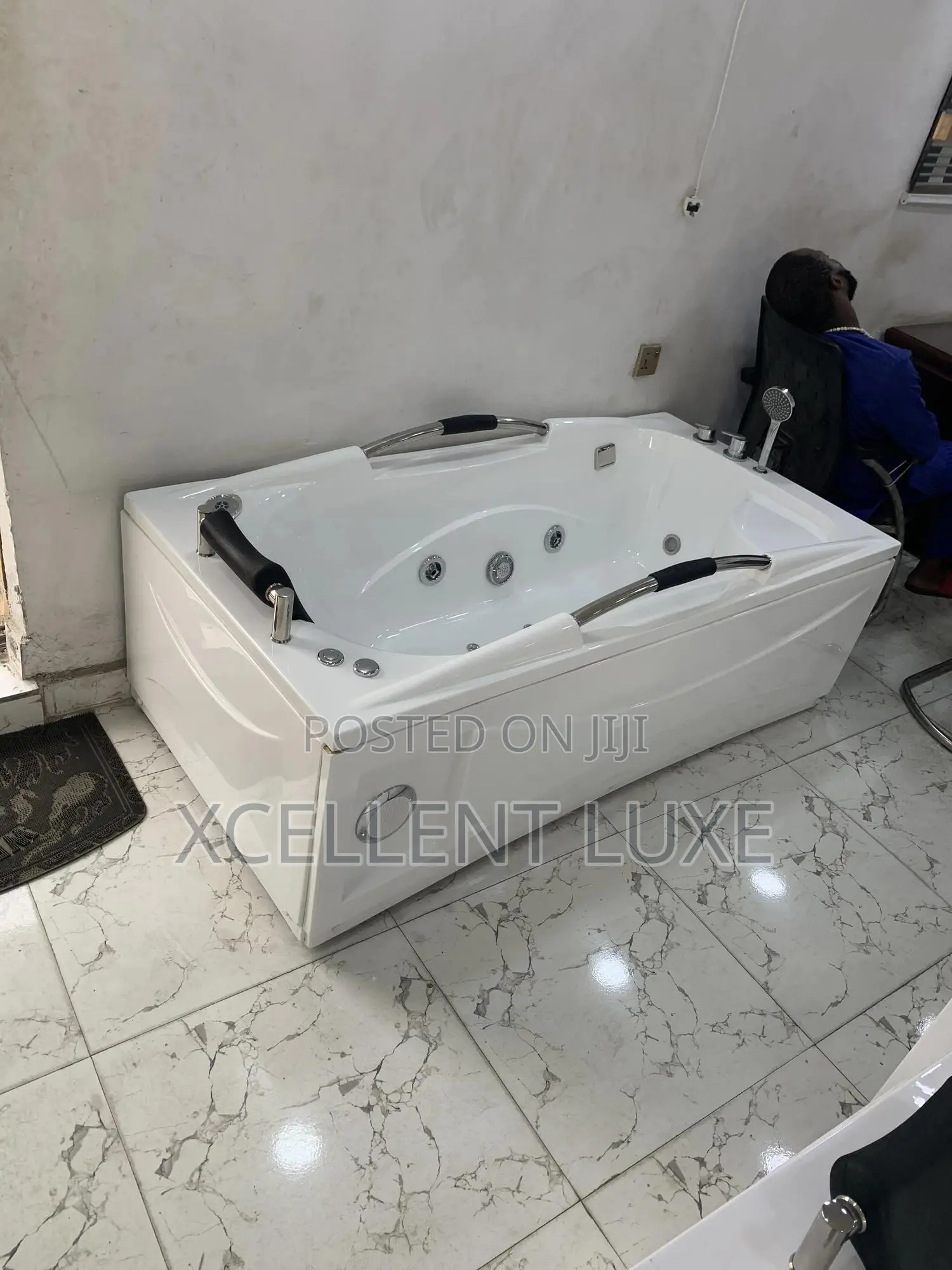 Single Jacuzzi Massage Bathtub in Orile - Plumbing & Water Systems ...