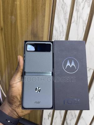 Motorola Razr (2023) 128 GB Black in Ikeja - Mobile Phones, Emmanuel ...