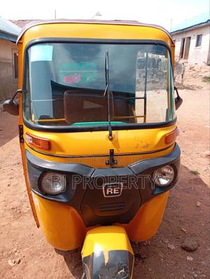 Bajaj RE 2022 Yellow in Kubwa - Motorcycles & Scooters, Bobby Jay | Jiji.ng