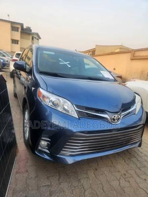 Toyota Sienna 2016 Blue in Ikeja - Cars, Adeyemi Adegbite | Jiji.ng