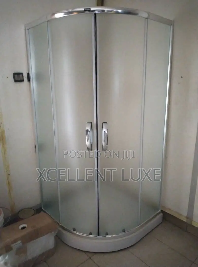 Round 90x90cm Shower Cubicle Enclosure in Orile - Plumbing & Water Supply, Xcellent Luxe’s | Jiji.ng