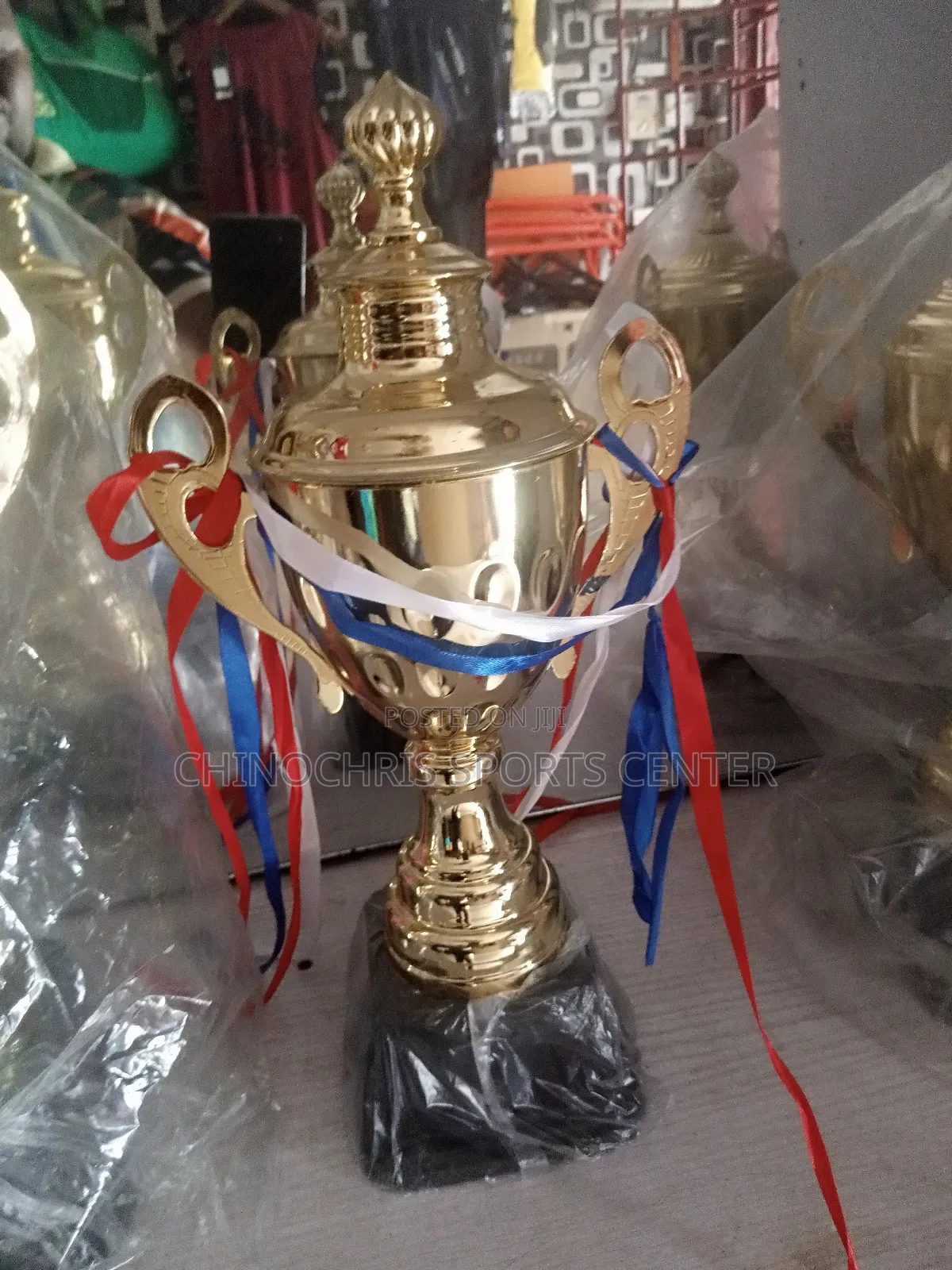 Trophy Gold Color Sdg for sale - Price: ₦ 35,000 on Jiji.ng [Ikeja]