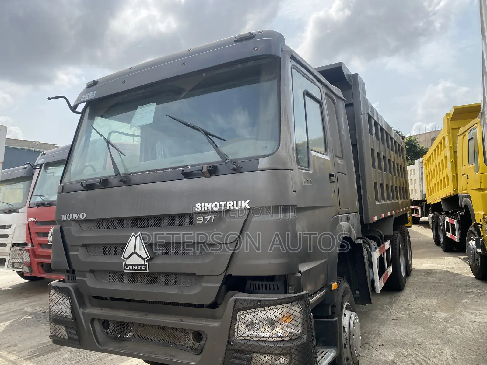 Howo Dump Truck in Amuwo-Odofin - Trucks & Trailers, Peterson Autos ...