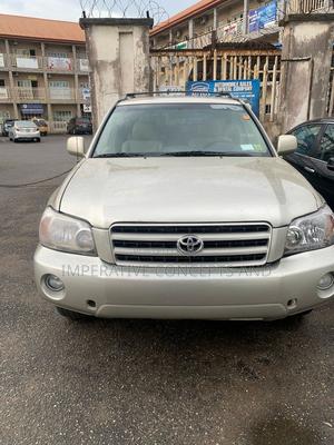 Toyota Highlander Base FWD 2003 Gold in Ikeja - Cars, Ayodele Saliu ...