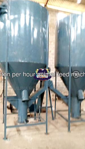 5 Ton Per Hour Animal Feed Machine in Akinyele - Farm Machinery ...