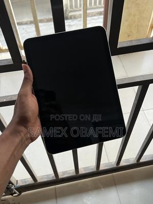 Apple iPad (2022) 256 GB Gray in Pakuro - Tablets, Samex Obafemi | Jiji.ng
