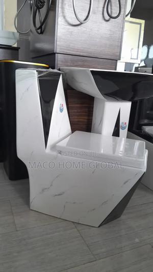 Diamond Shaped Executive Wc Complete Set White and Black in Orile ...