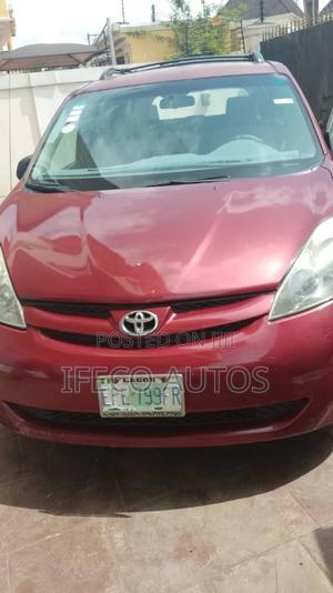 Toyota Sienna LE 4WD 2007 Red in Ikeja - Cars, Ifeanyi Nwaiwu | Jiji.ng