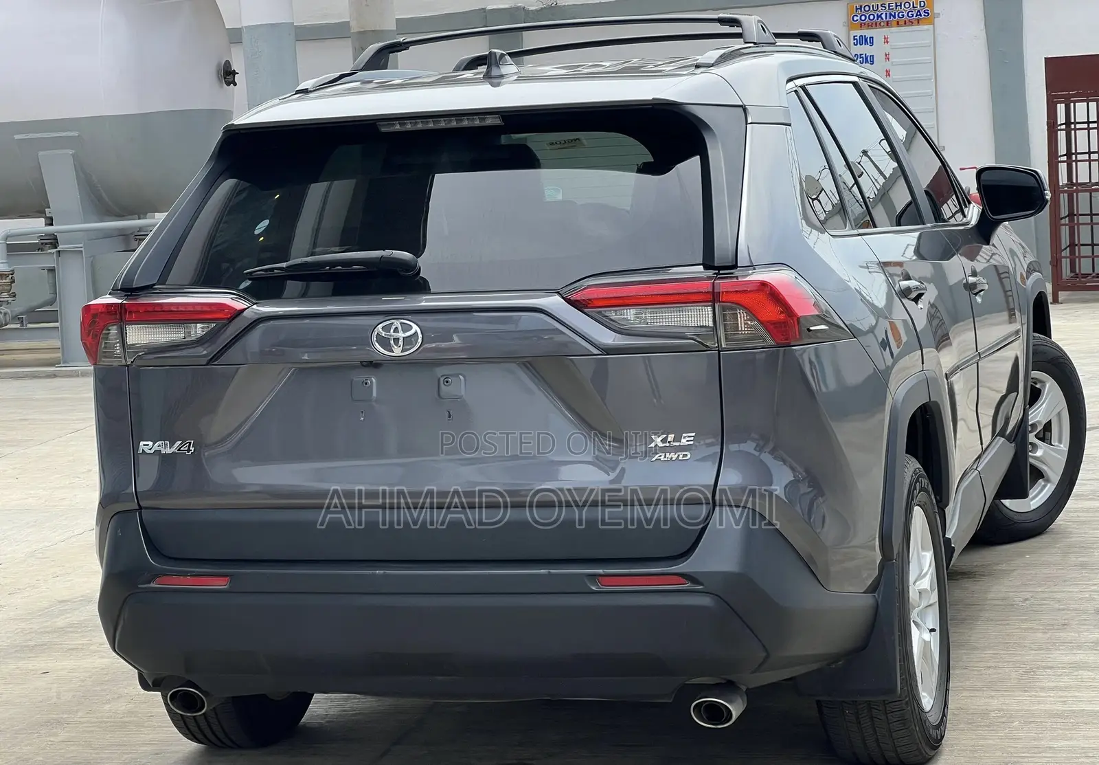 Toyota RAV4 XLE AWD 2019 Gray in Ikeja - Cars, Ahmad Oyemomi | Jiji.ng