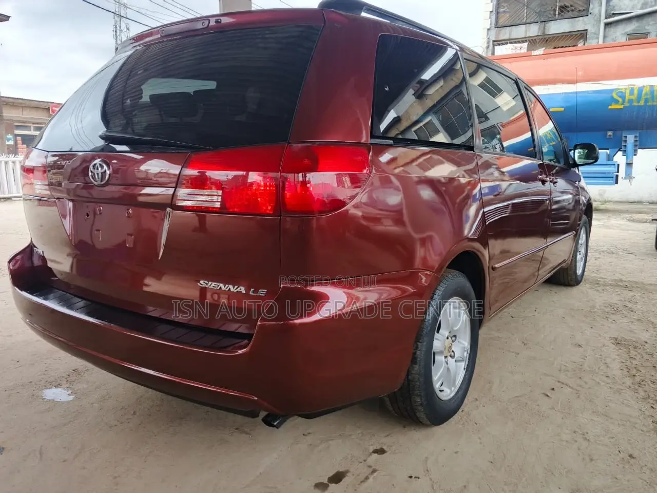 Toyota Sienna 2005 Red in Ikeja - Cars, Isn Auto Upgrades | Jiji.ng