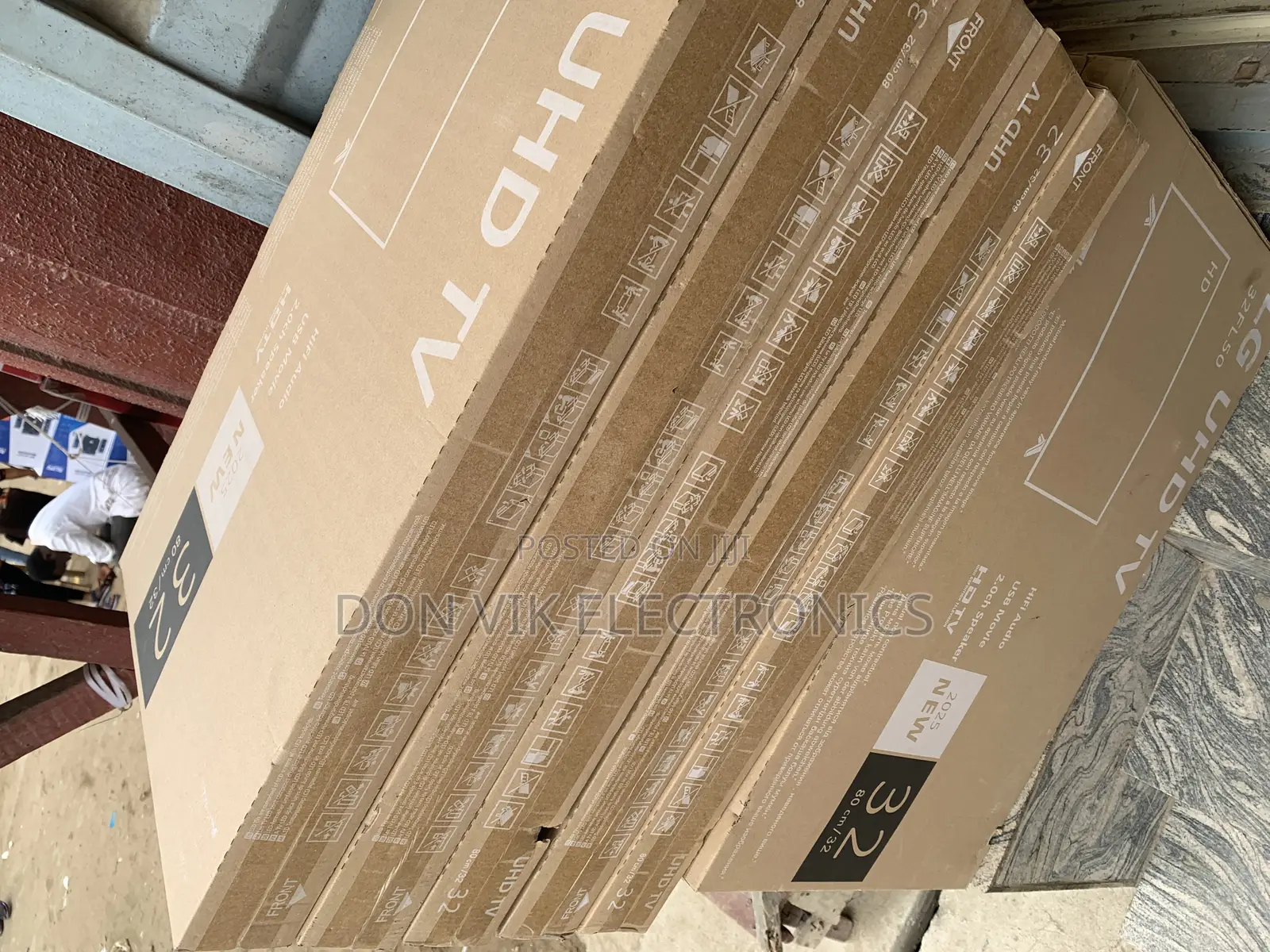 Lg Frameless 32 Inches Smart Tv in Isolo - TV & DVD Equipment, Victor ...