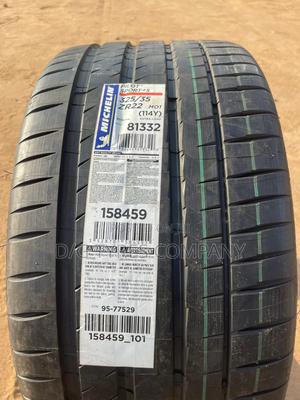 Dealer On All Kind Of Car And Truck Tyres And Alloy Rims in Apo ...