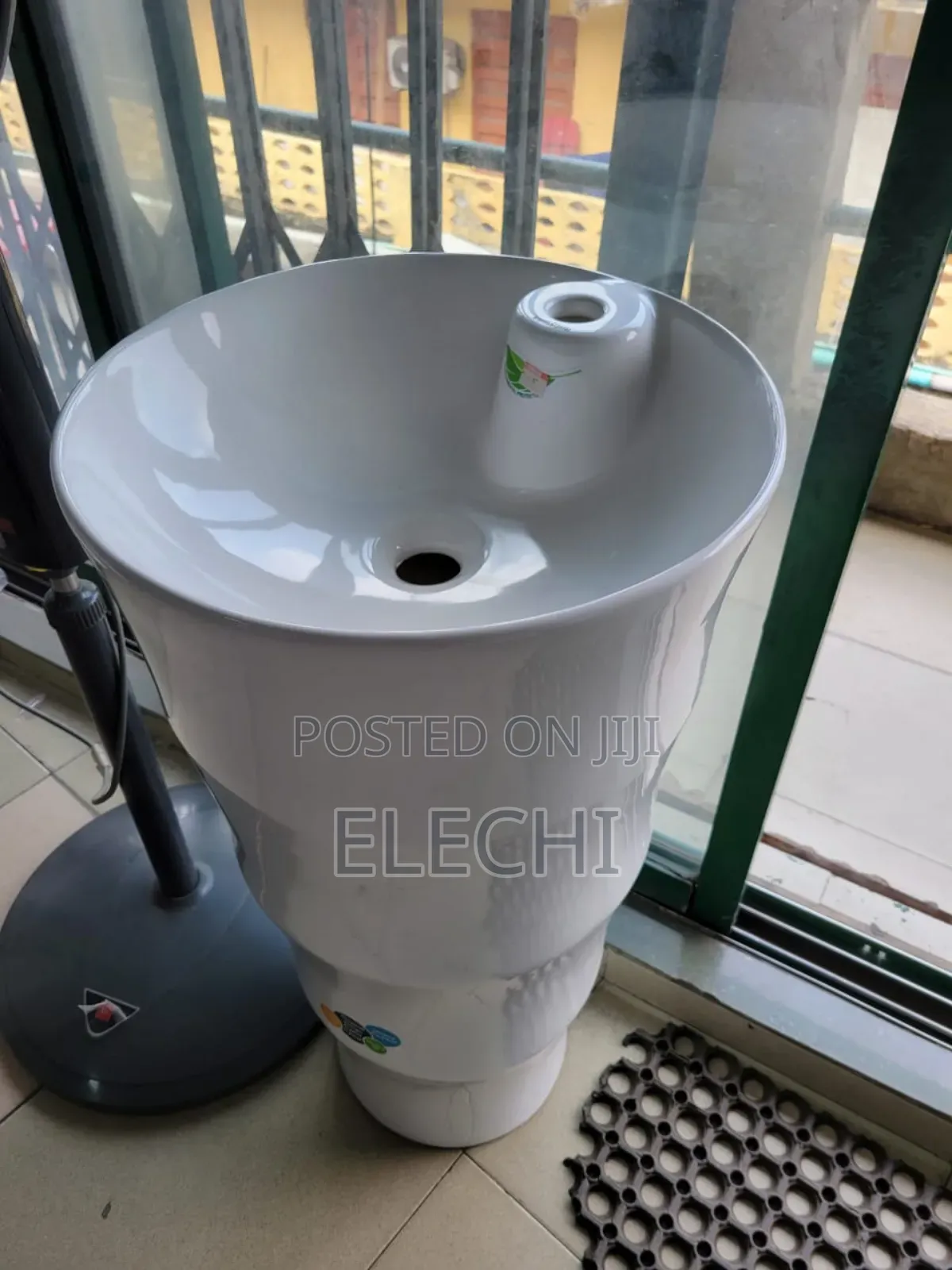 Standing Washing Hands Basin in Victoria Island - Plumbing & Water ...