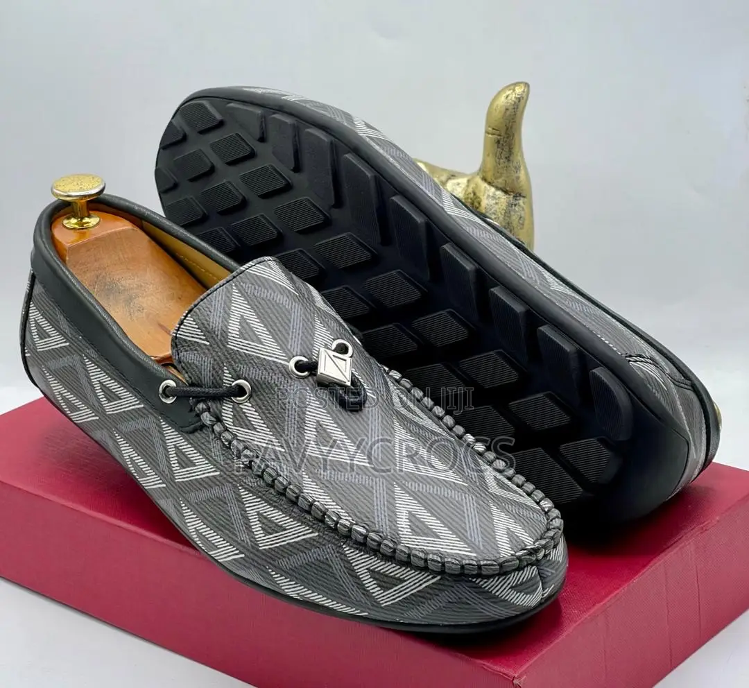 Luxury Clarks Loafers Shoe in Oshodi - Shoes, Favour Amarachi | Jiji.ng