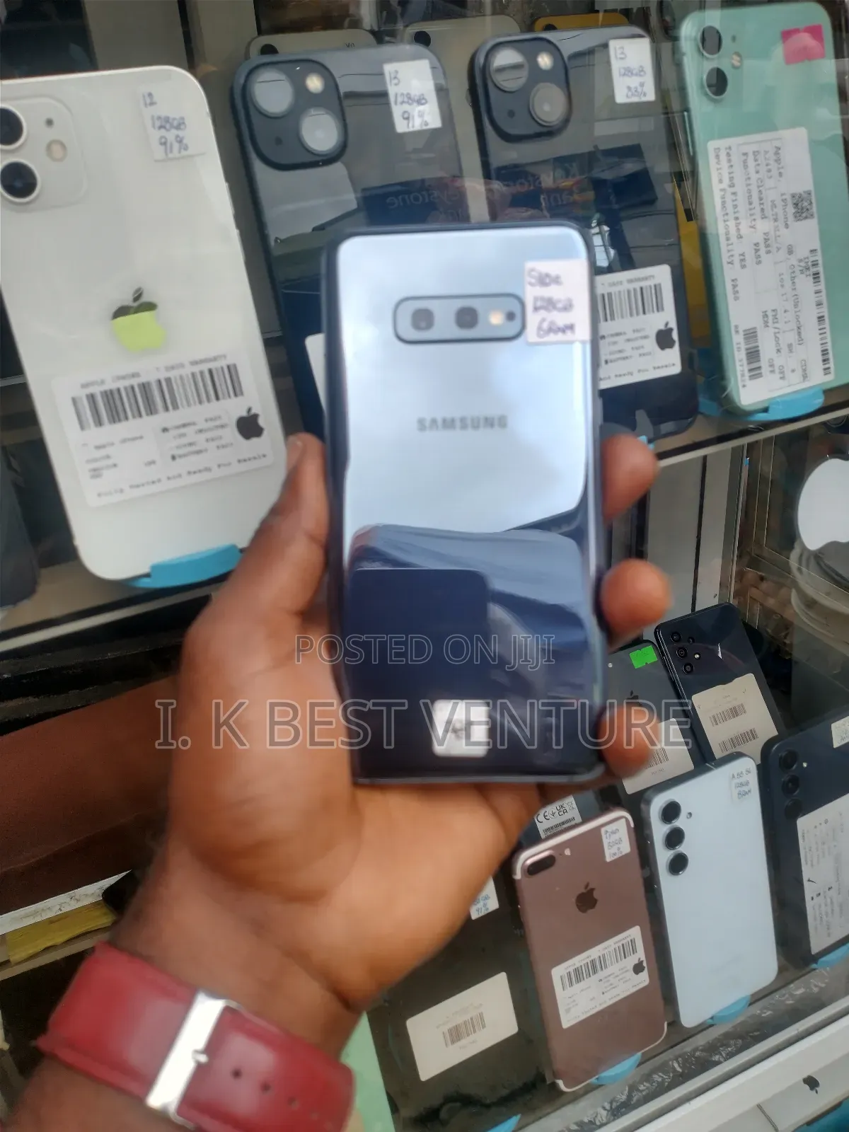 Samsung Galaxy S10e 128 GB Silver in Ikeja - Mobile Phones, Ikenna Udorah | Jiji.ng
