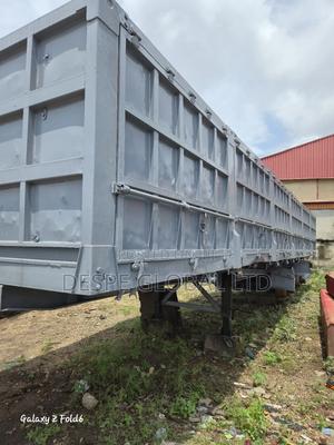 A 3 Axle Refurbished Big Sided Body Trailer That Can Tip Sideways in ...