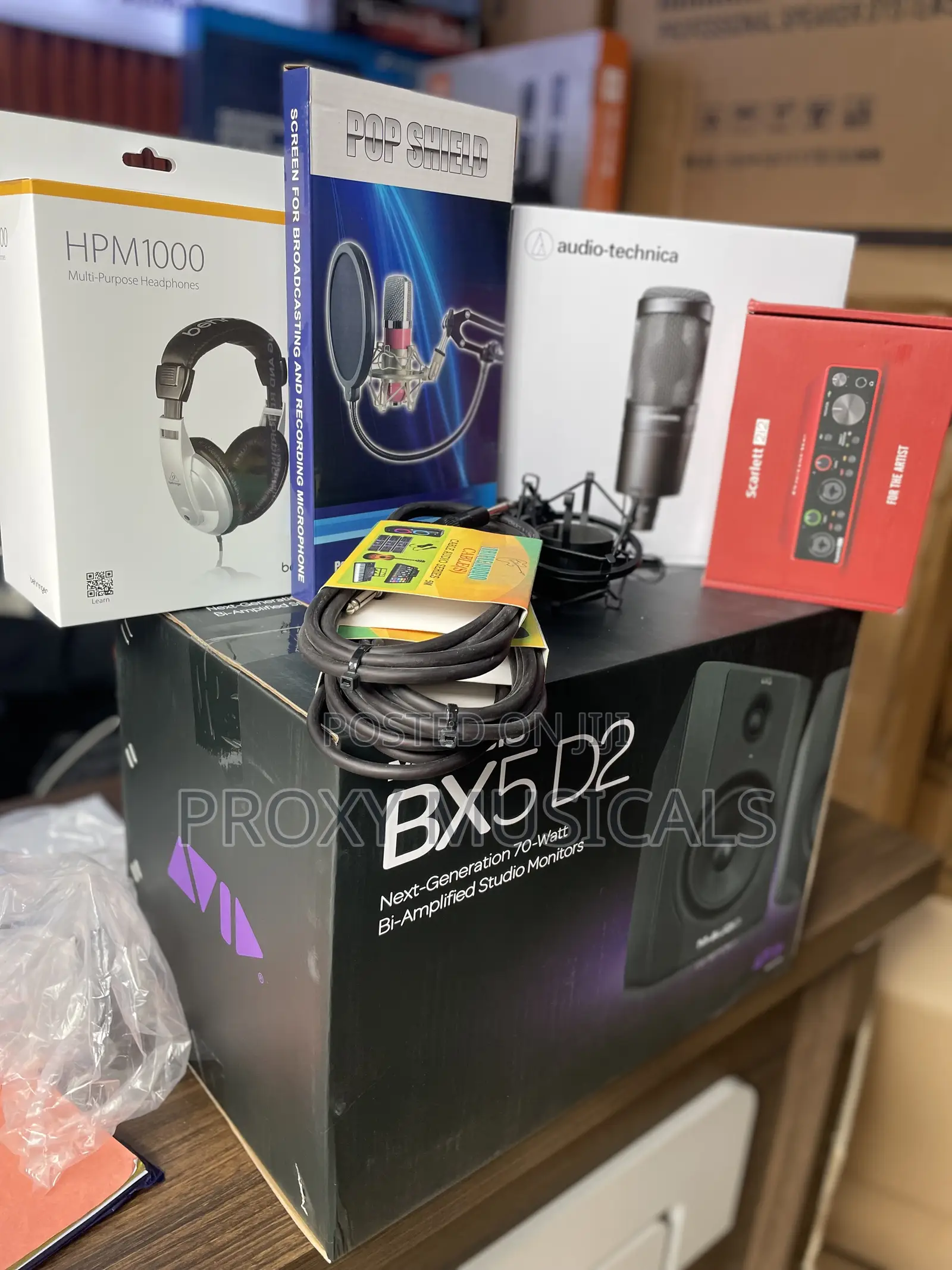 Bx5d2 Speaker,Scarlet 2i2,Hpm1000 Headphone,At2020 Mic,Cables,Shields in Ojo - Audio & Music ...