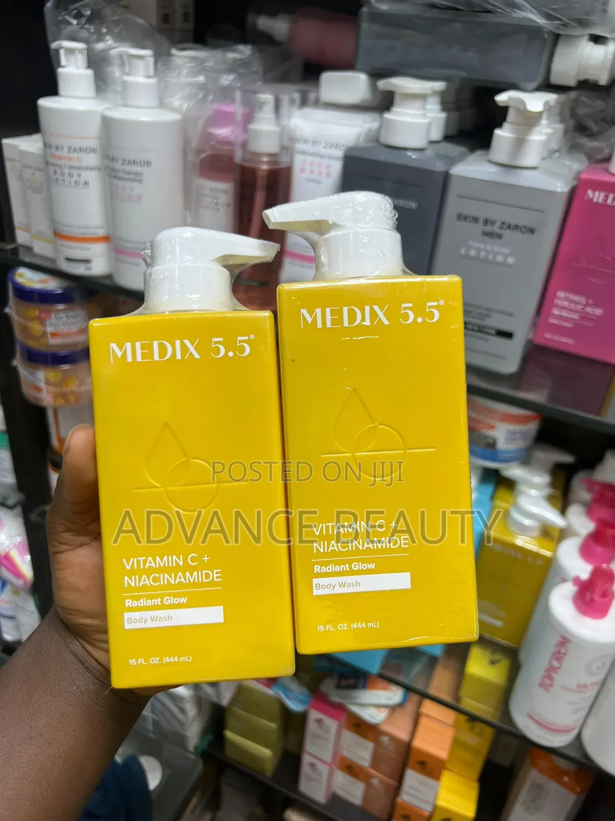 Medix 5.5 Radiant Glow Body Wash With Vitamin C And Niacinamide. in Ojo - Body Care, Advance ...