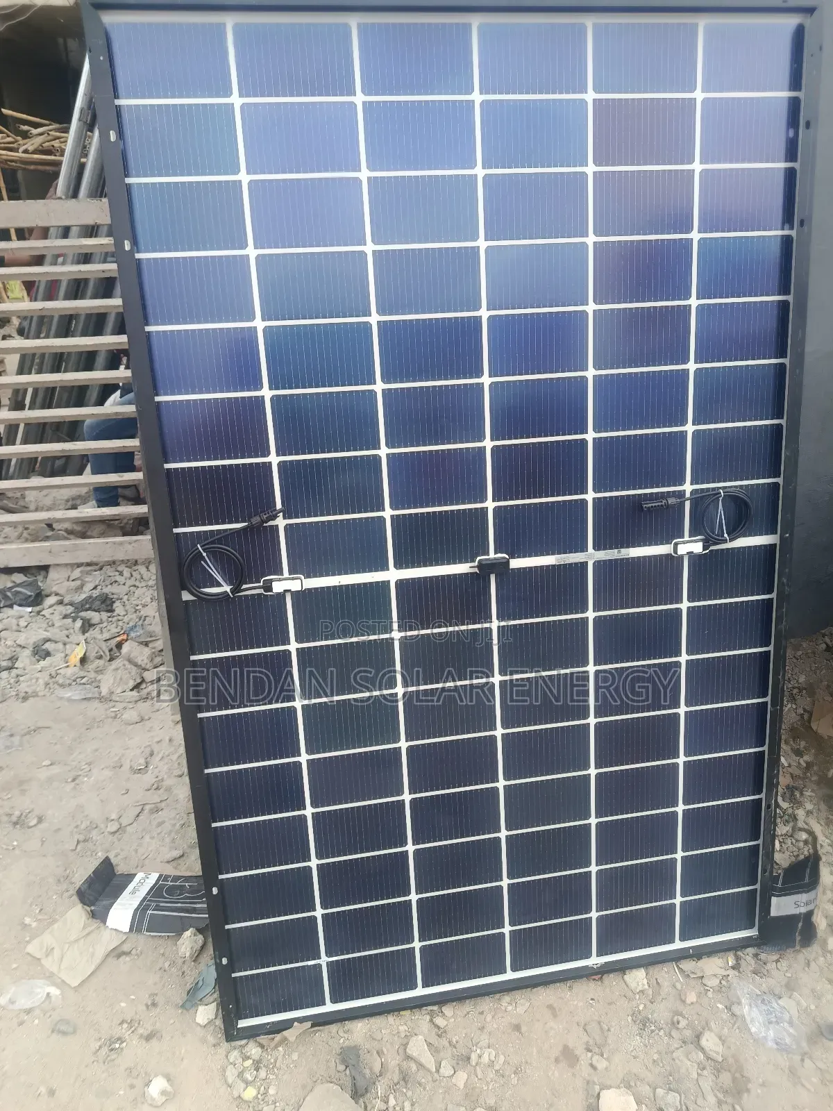 Longi 450w All-Black Solar Panel – High Efficiency Stylish Design in ...