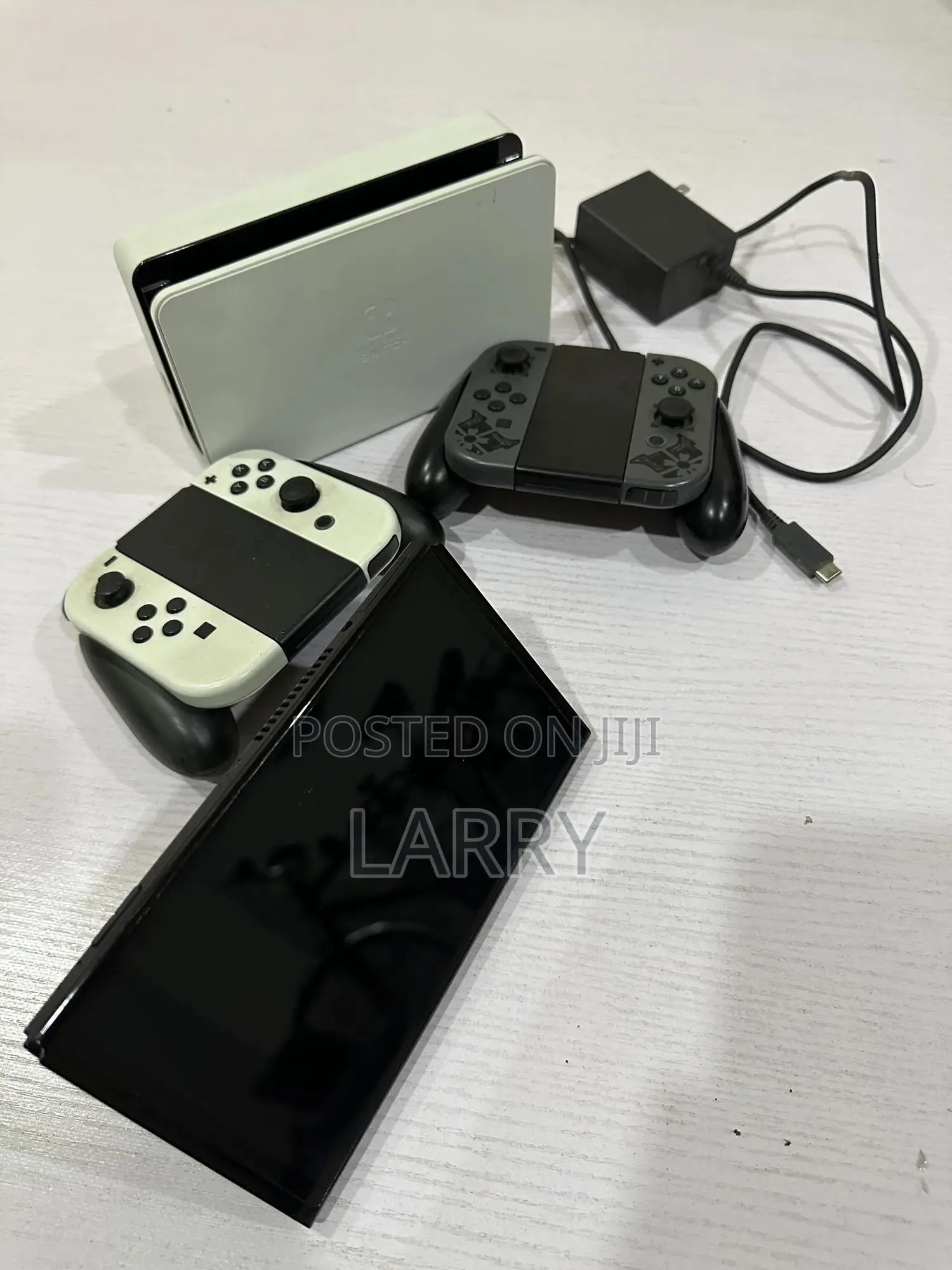 Nintendo Switch Oled X2 Original Pads in Ajah - Video Game Consoles, Larry | Jiji.ng