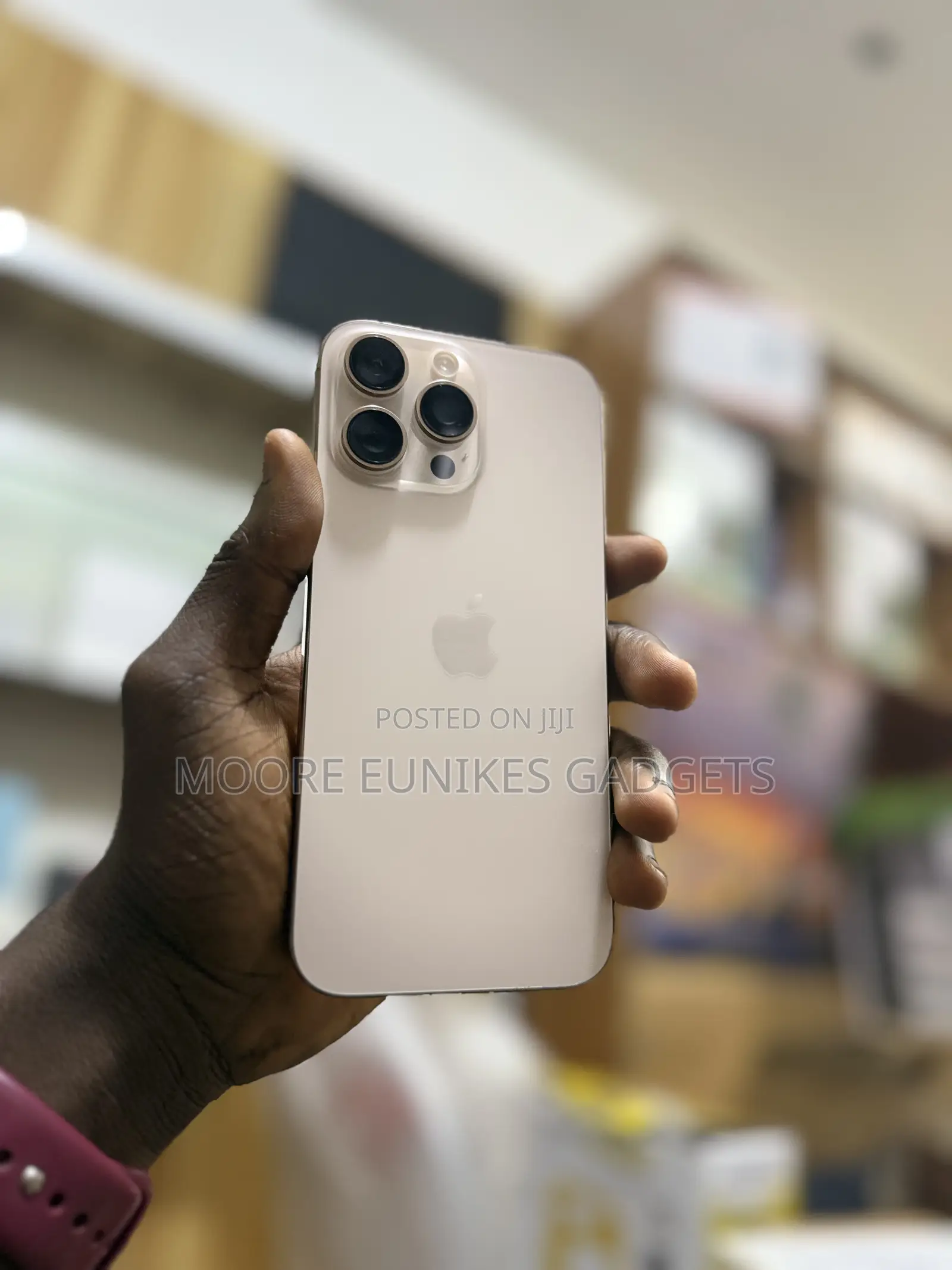 Apple iPhone 16 Pro Max 1 TB Gold in Wuse 2 - Mobile Phones, Moore Eunike Ng Entp Gadgets | Jiji.ng