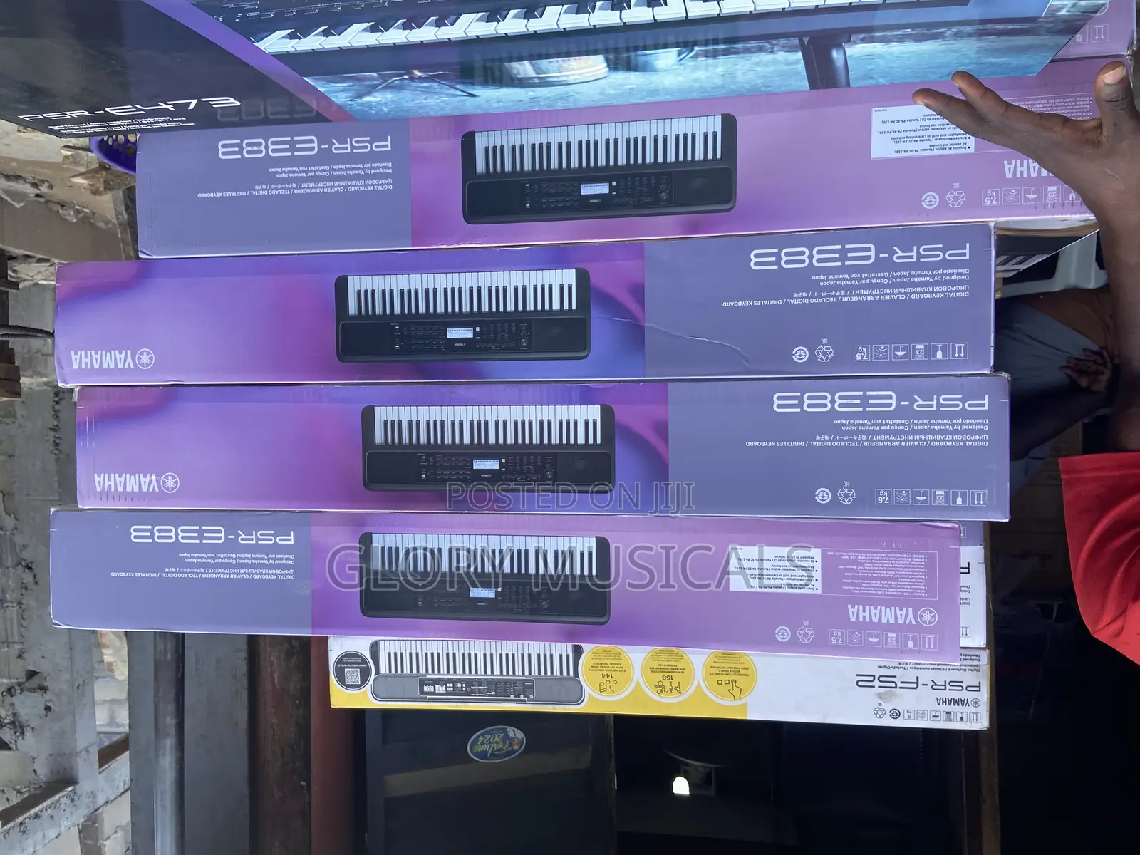PSR-E383 Yamaha Keyboard With Original Adaptor in Ikeja - Musical ...