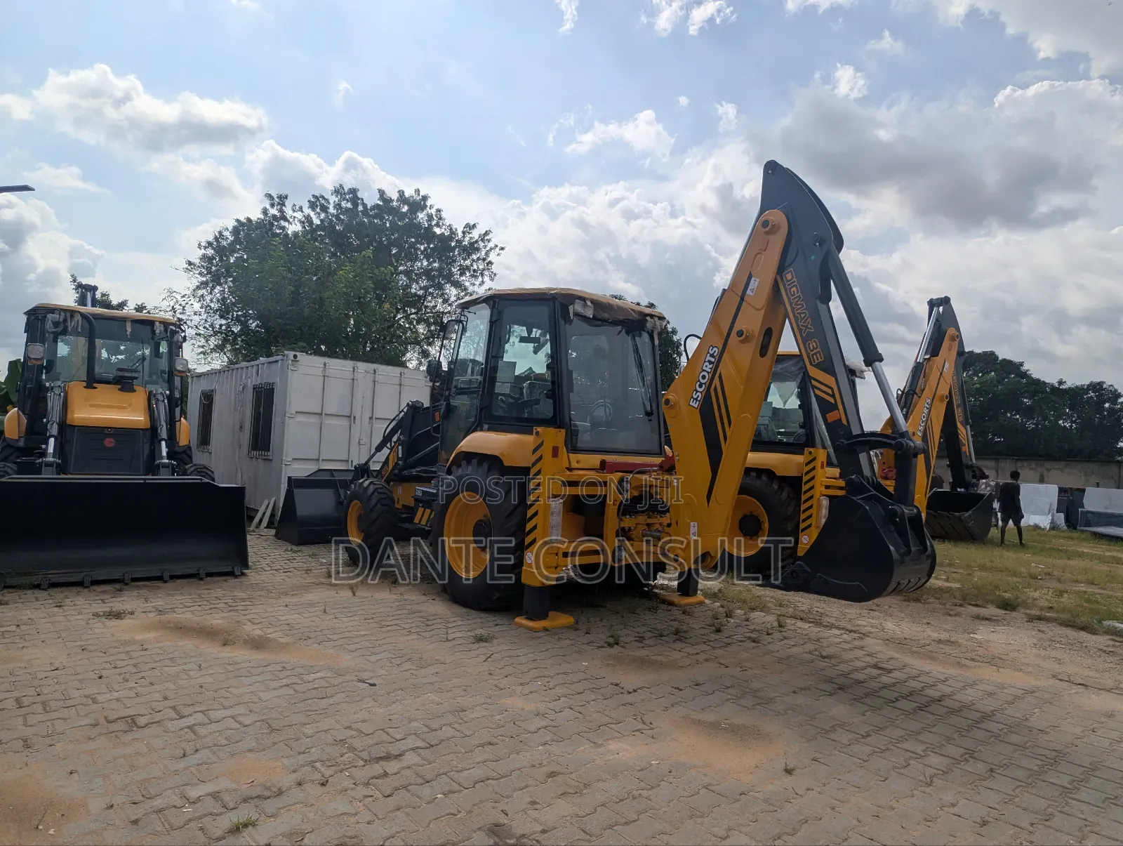 2025 Escort Digmax 3e Caterpillar in Lokogoma - Construction & Heavy ...
