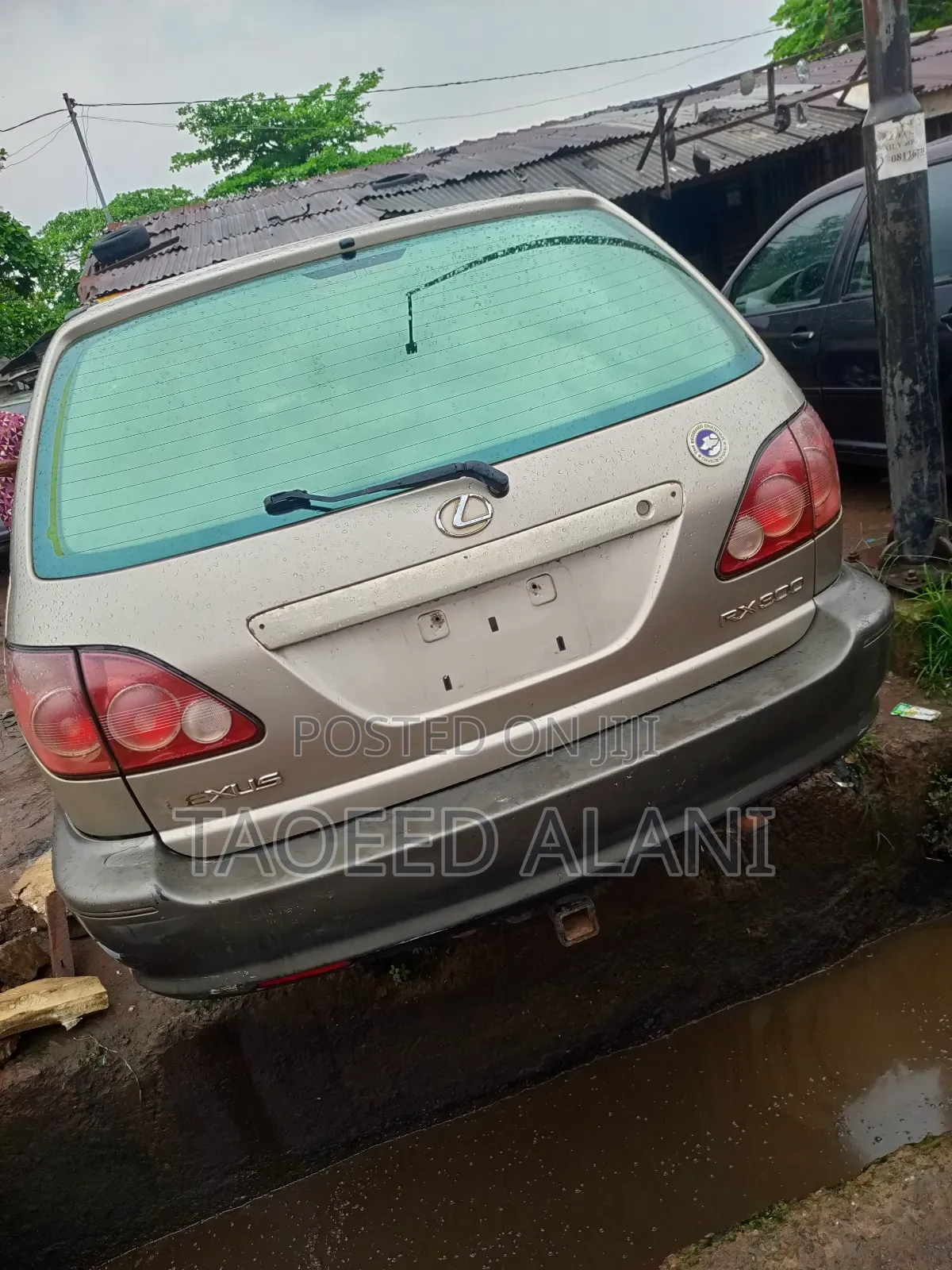 Lexus RX 300 1999 Gold in Ifako-Ijaiye - Cars, Taoeed Alani | Jiji.ng