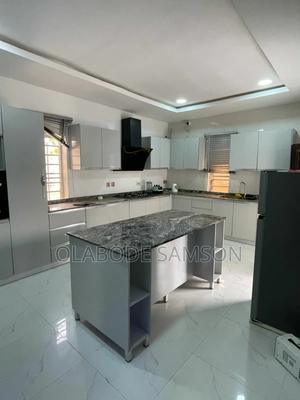 Furnished 4bdrm Duplex in Alagbaka Gra, Akure for sale in Akure ...