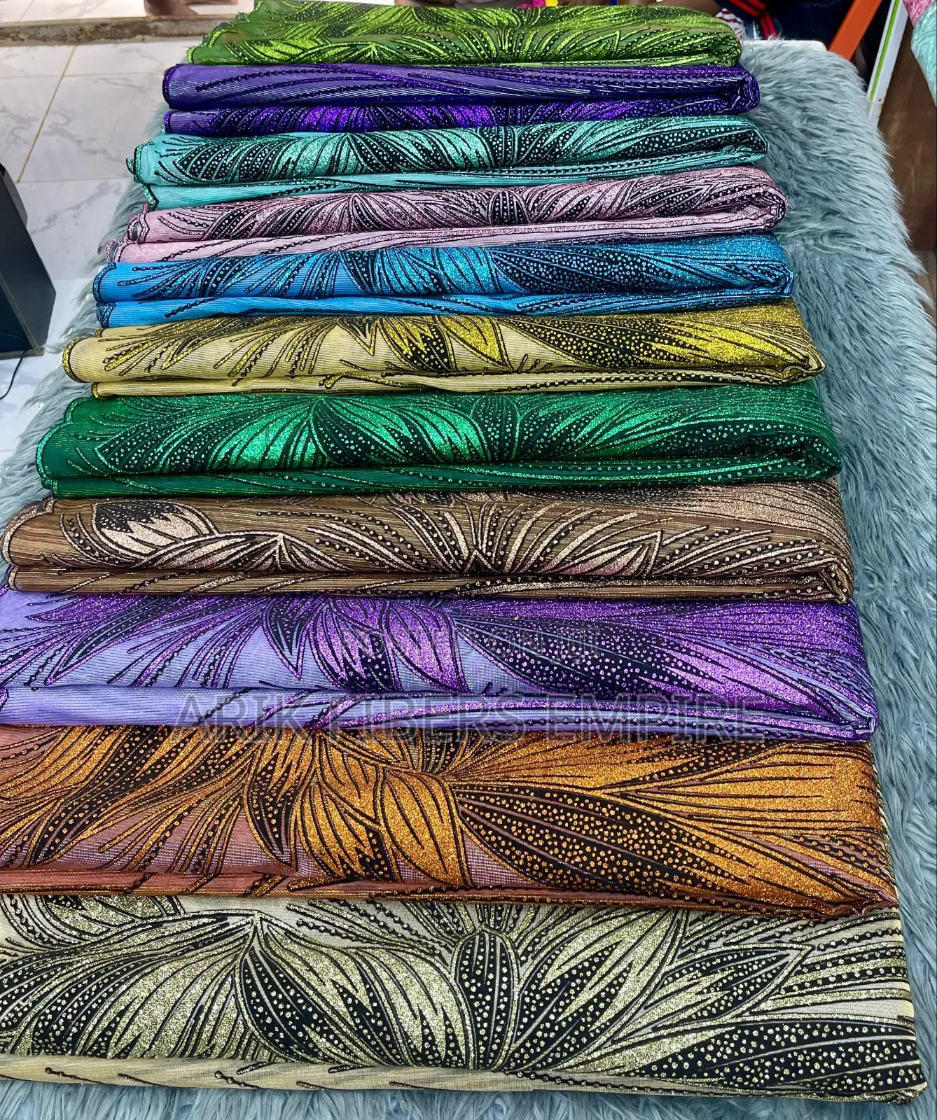 Aso Ebi Flocking Lace Fabrics in Lagos Island (Eko) - Clothing, Arik ...