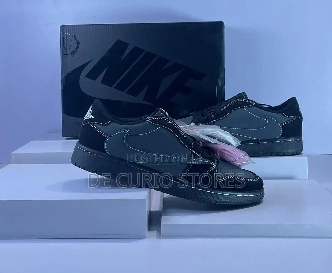 Jordan 1 Retro Low Og Sp Travis Scott “Phantom" in Kosofe - Shoes, De ...