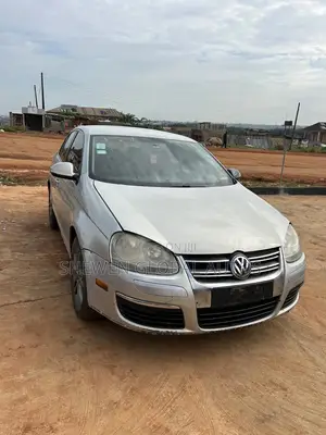Volkswagen Jetta 2010 Gold in Ikorodu - Cars, Shewen Global | Jiji.ng