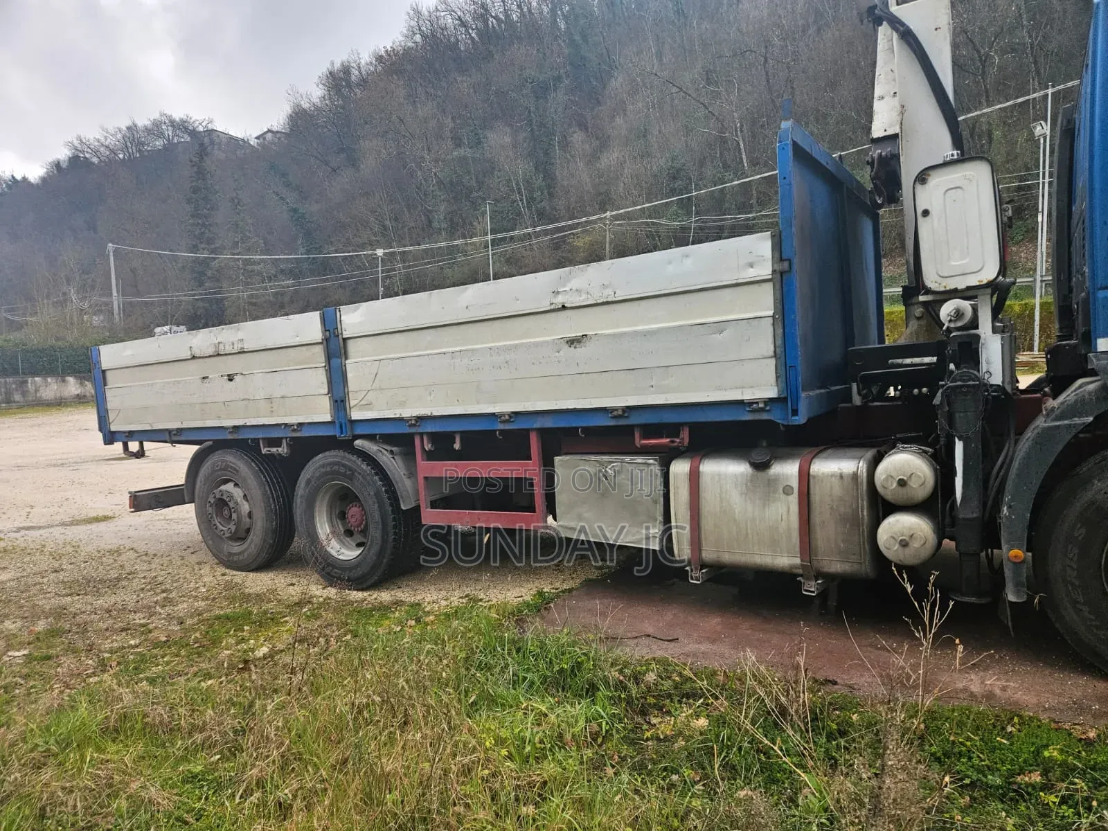 New Arrival 5.5tons Self Loader Hiab Crane Iveco Eight Tyres Truck for ...